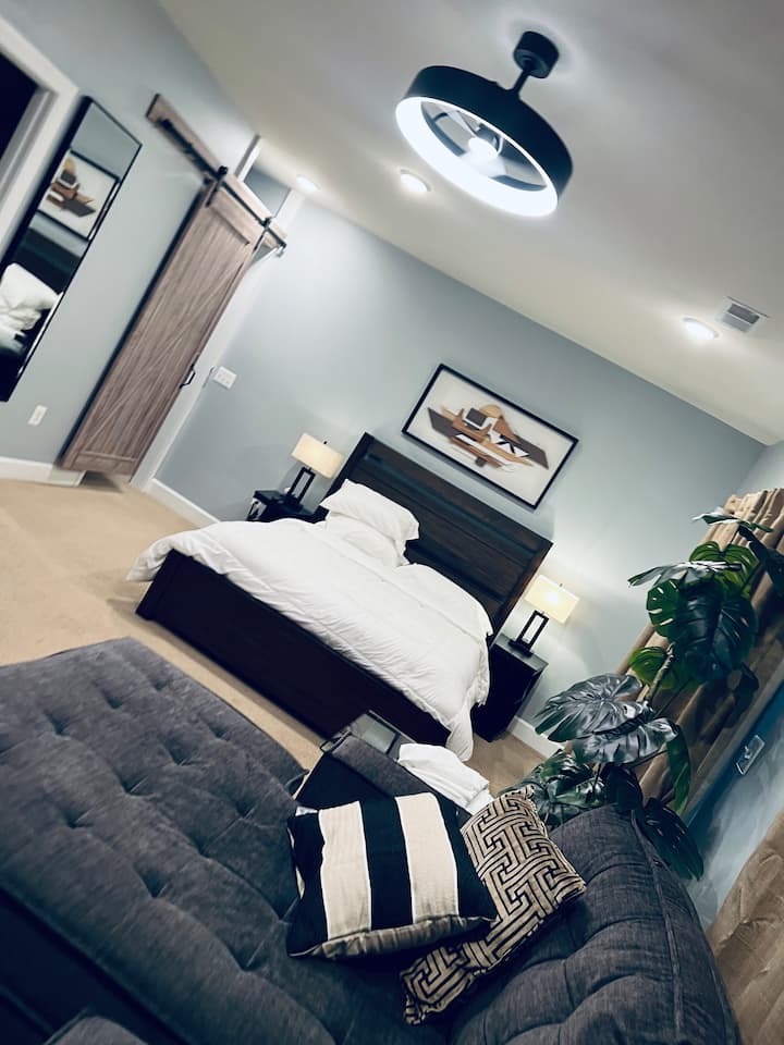 Modern Home Room 3 / Lounge Area - Manassas, VA