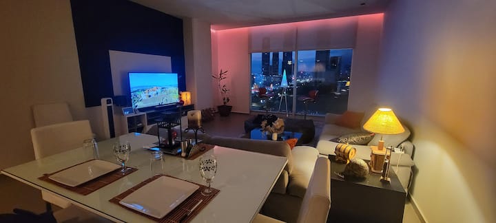 Depto. Moderno, Alberca, Excelente Vista, Acojedor - San Pedro Garza García