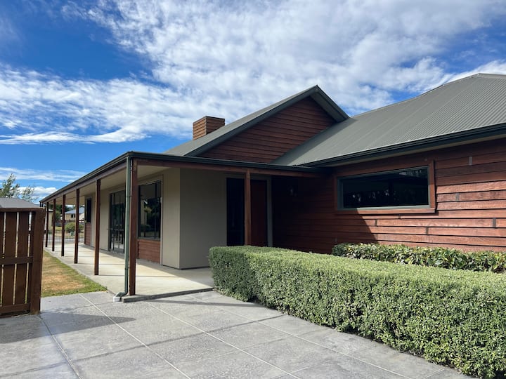 Govan Getaway - Te Anau
