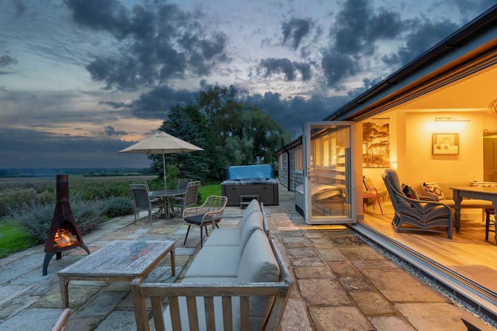 The Lapwing Ecopad With Hot Tub - Tarporley