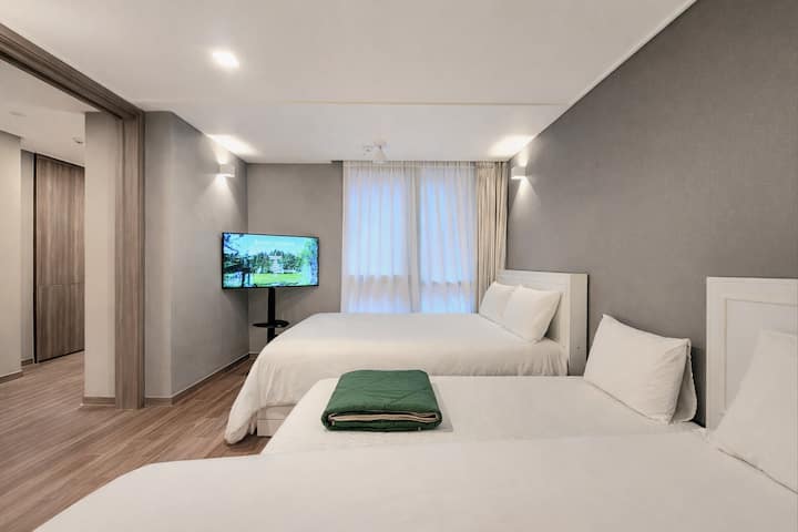 12b | 13시 체크아웃 | 해운대해변5분 | 무료짐보관 - Busan