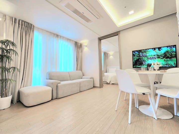 L5-5[신축/합법숙소][#침대 3개/핵심번화가/해운대해변5분/지하철역3분/짐보관/ott] - Busan