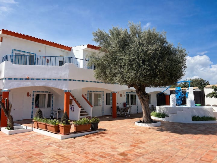 Centre Algarve | Family Room | Near Olhao - São Brás de Alportel