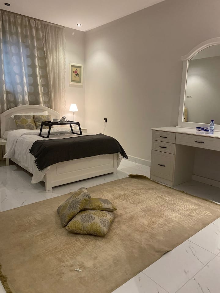 استديو جديدوهادئ بمواصفات فندقية - Riyadh