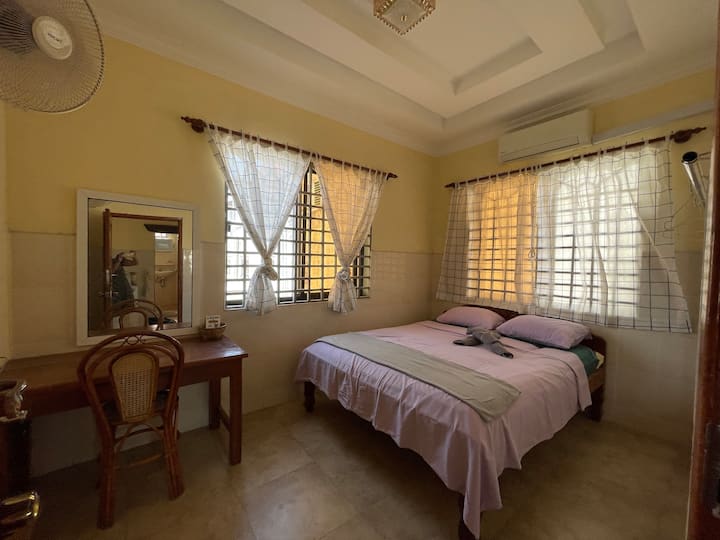 Cozy House Near River Side - Phnom Penh