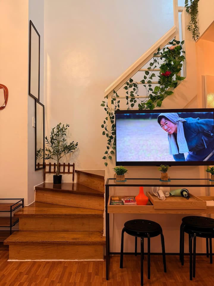 3 Br| 2 Bath Loft Condo Beside Mrt Nr. Makati/bgc - Pasig