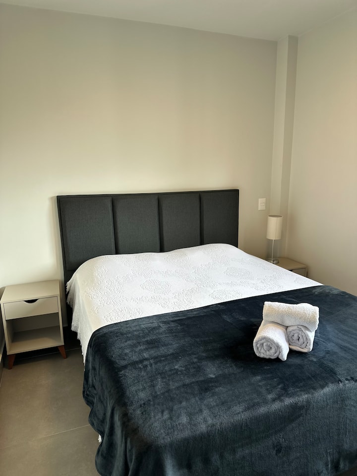 Apê Com Ar Condicionado E Vaga No Coração De Bh! - Belo Horizonte