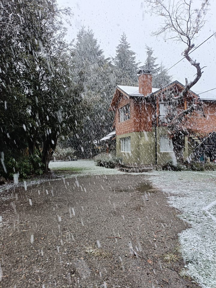 Villatreslagos
Moderno,cálido Amplio Y Cercano - San Carlos de Bariloche