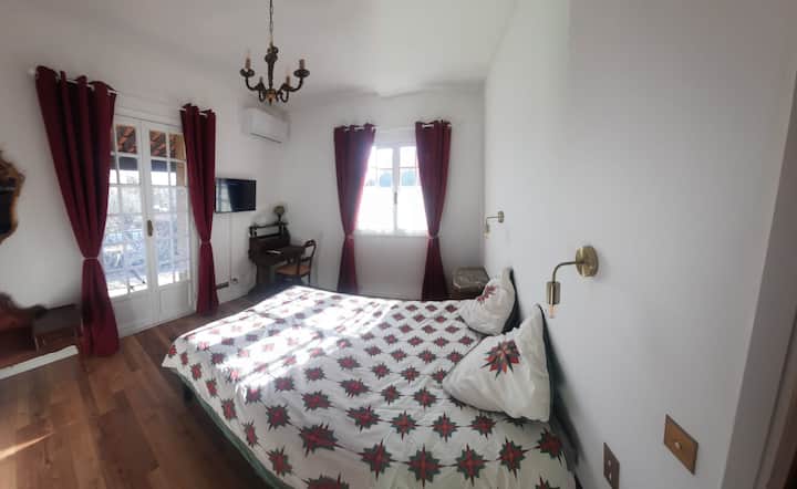 Chambre Dans Maison Familiale - Juan les Pins