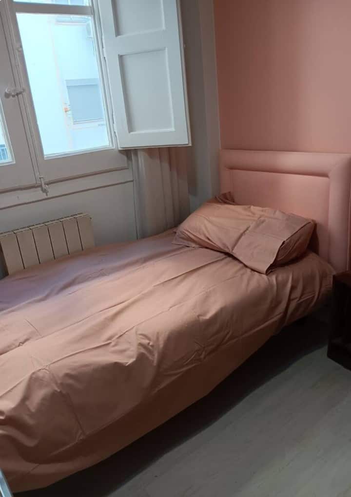 Coqueta Habitación En El Centro. - Saragozza