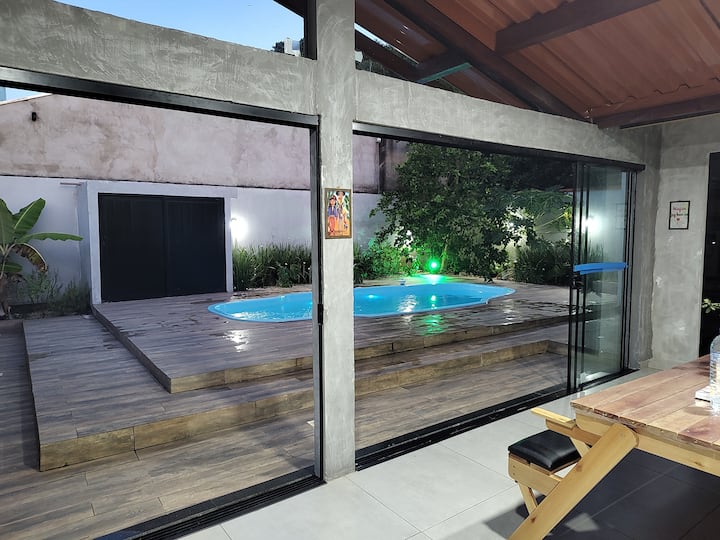 Casa Com Três Quartos E Piscina, - Navegantes