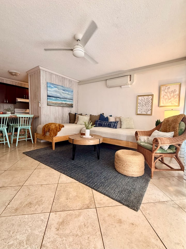 Kuau Corner - Paia, HI