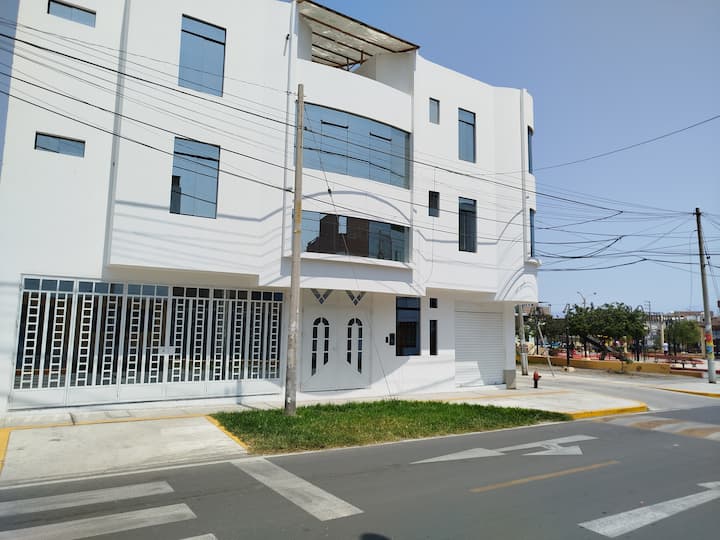 Casa De Huéspedes Las Gardenias - Santa