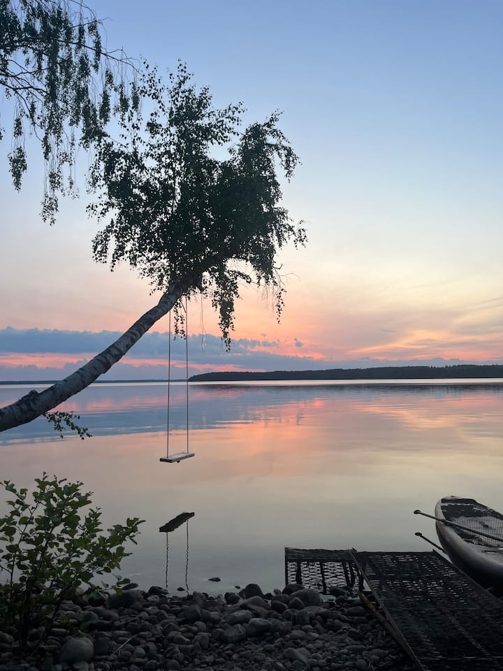 Nyrenoverad Stuga Vid Sjön ÖRlen - Tibro