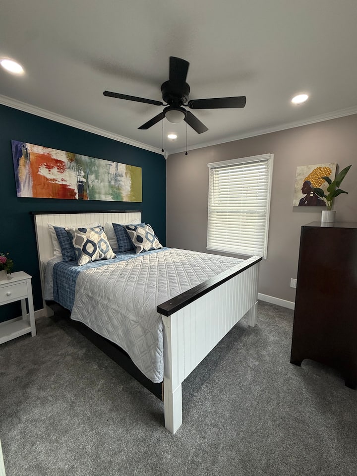 Cozy Condo Near Portsmouth Naval - Portsmouth, VA