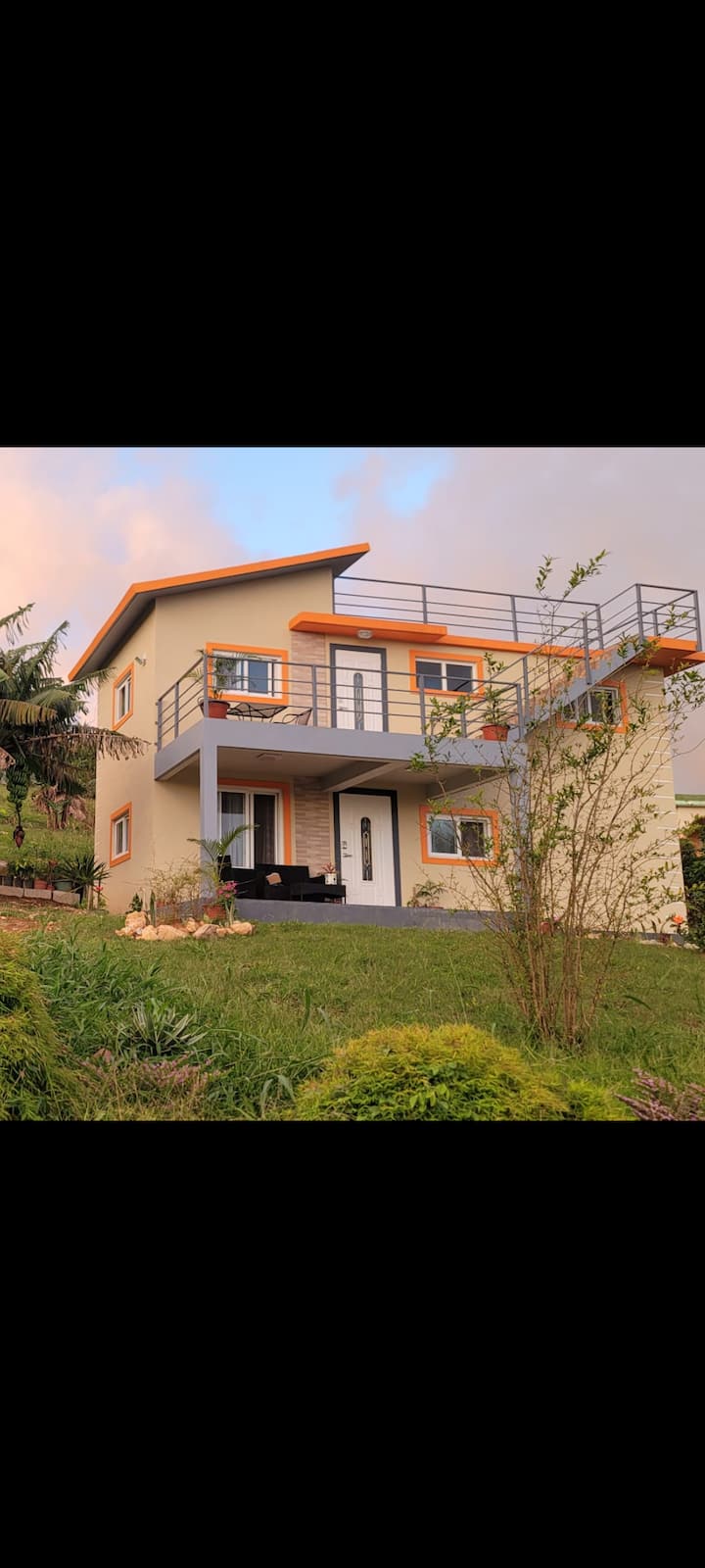 Tessa's Tiny House - Dominica