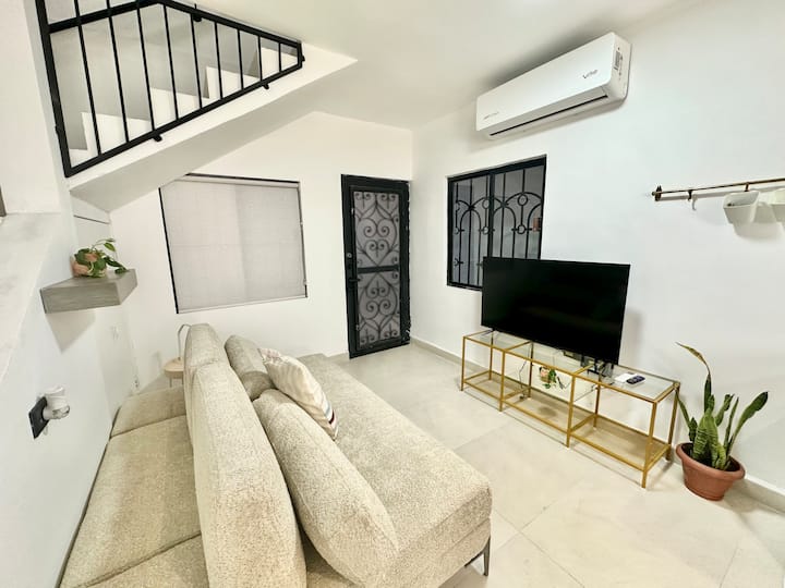 Bonita Casa Zona Tec, Vias Rápidas Con Wifi Veloz! - Monterrey