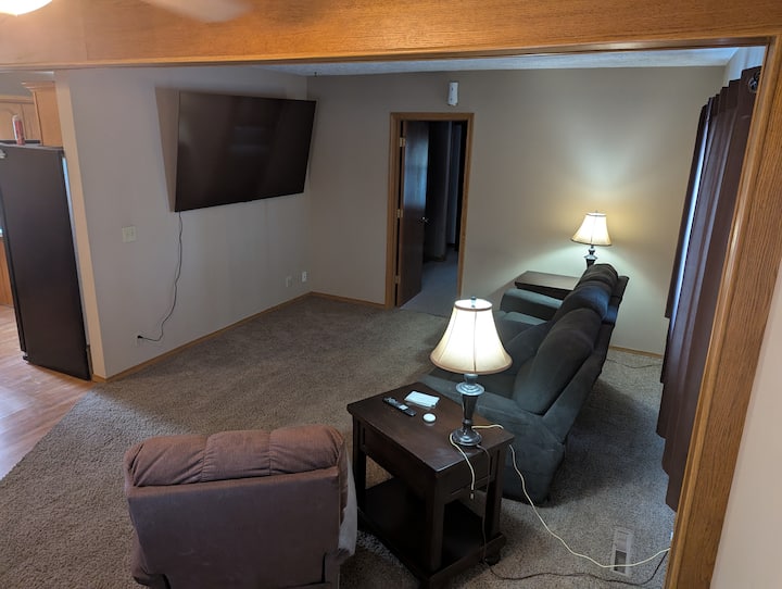 Cozy 2-bedroom - Ideal For Long Stays - Kearney, NE