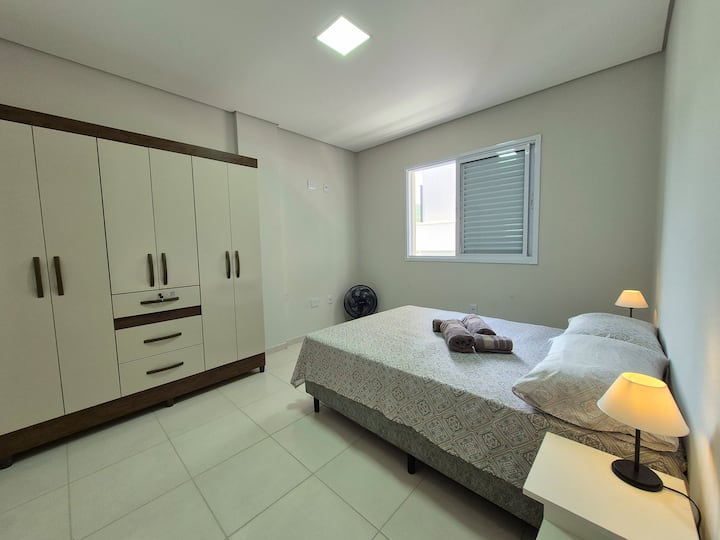 Apto 5 Min A Pé Praia Do Mar Grosso Com Garagem - Laguna