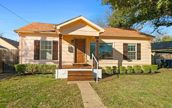 Beautiful Boho Bungalow- New Renovation - McKinney, TX