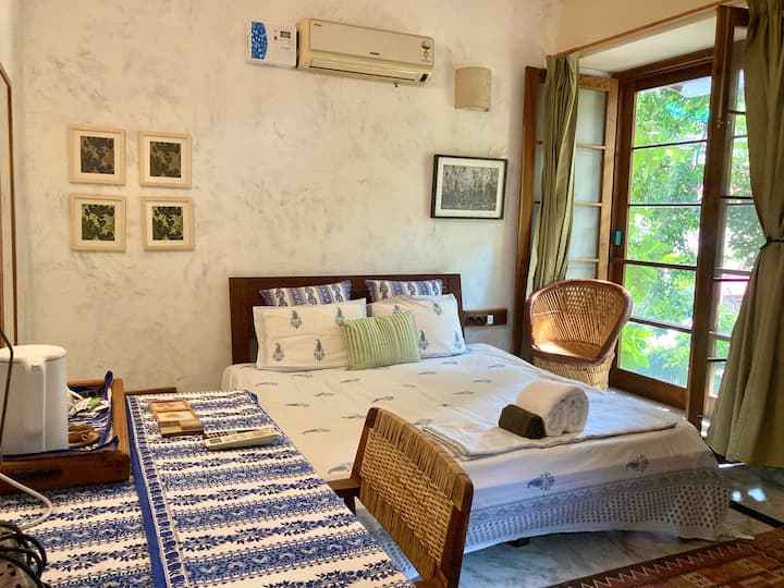 2bhk W/ Personal Balcony N Sukhna Lake - Chandigarh