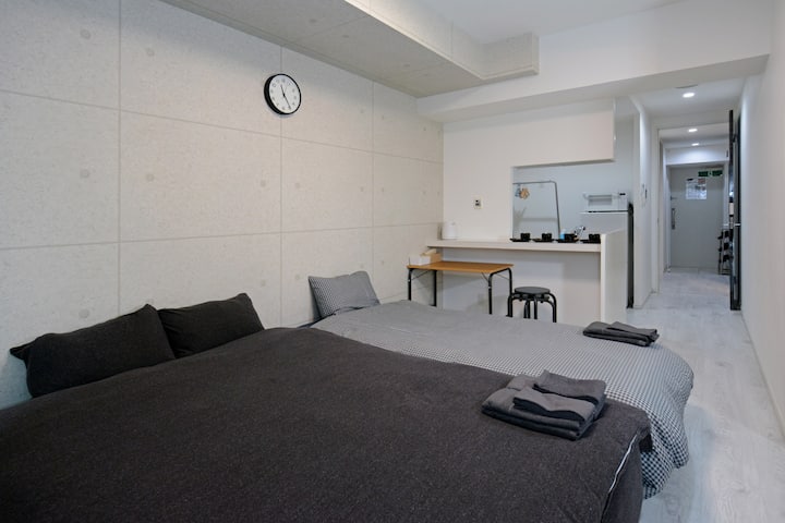 Namba 4 Mins Subway Walk, Big Apt For 8 Guests - Japonya