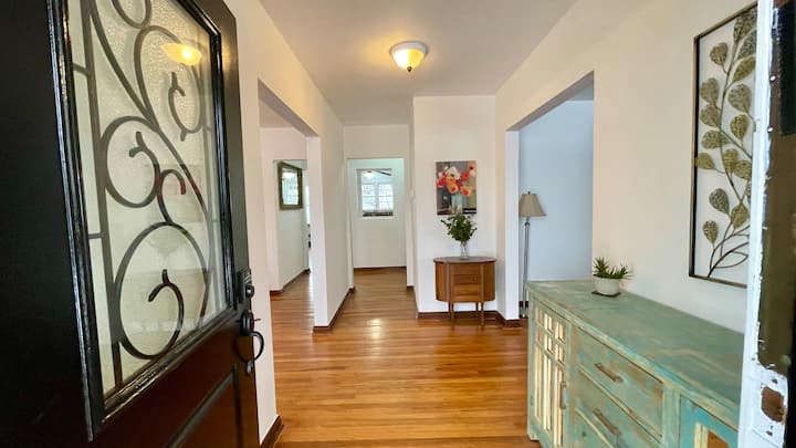 5 Acre Mid Century Retreat W 6 Beds 3 Ba In W Knox - Knoxville, TN