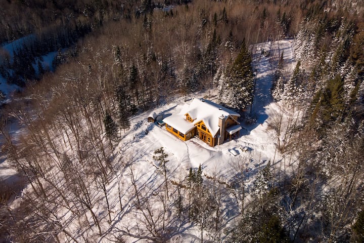 Chalet Black Eagle Au Bord Du Lac Fiddler Avec Spa - Saint-Sauveur