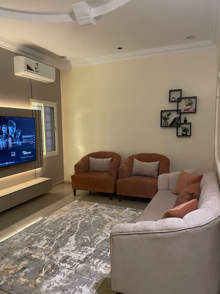 شقة مميزة بعرفتين نوم (الحمراء) - Riad