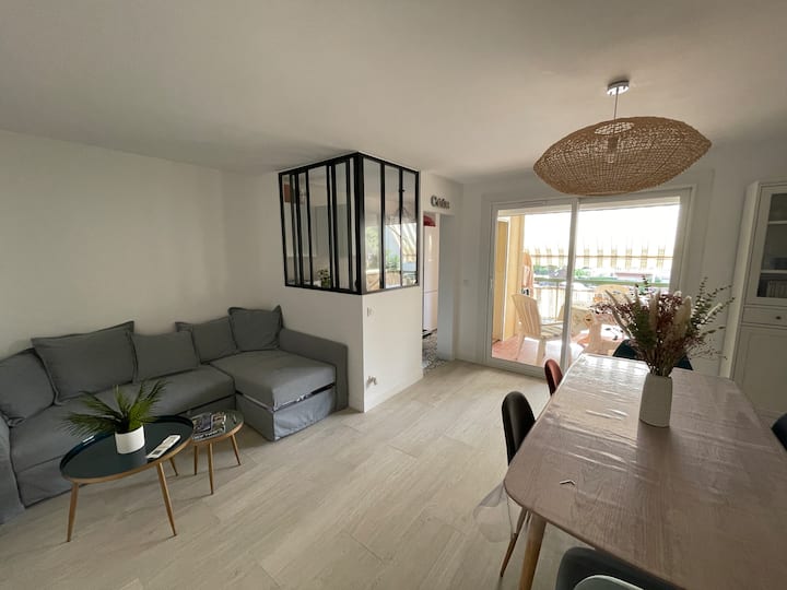 Cosy T2 : Terrasse, Proche Plage & Tous Commerces - La Môle