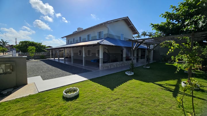 Casa De Praia Espaçosa Com 10 Quartos/ Temporada - Barra Velha
