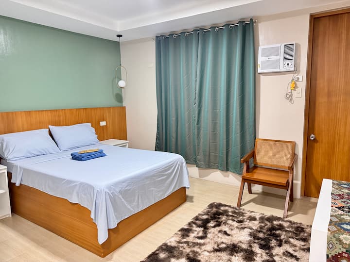 Emeraldlodge-ac,wifi,netflix,balcony,pet-friendly - Olongapo