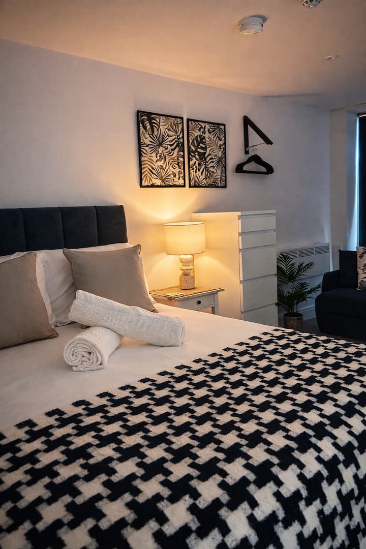 Bright & Modern Studio Flat In Central Hereford - ヘリフォード