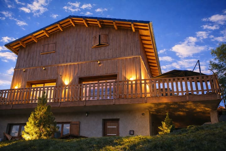 Latipik - La Plagne | Chalet Alpin • Vue & ÉVasion - Aime