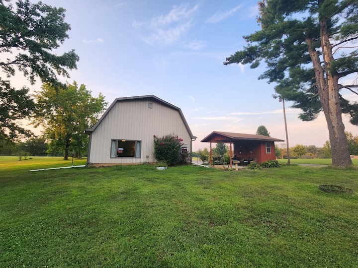 Country Cottage Near Southern Illinois Wine Trail - Carbondale, IL