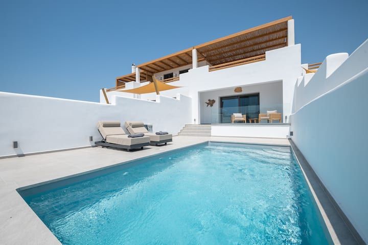 Spacious Maisonette W/ Private Pool – Plaka Beach - 納克索斯島