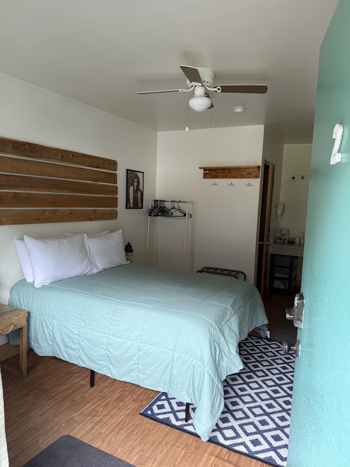 Studio Apartment Downtown Seward - Seward, AK