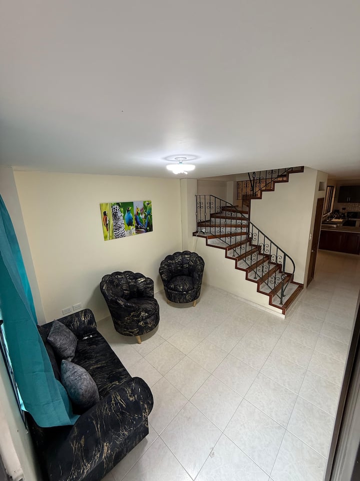 Entire House Close To Everything Witha/c & Parking - 산티아고데칼리