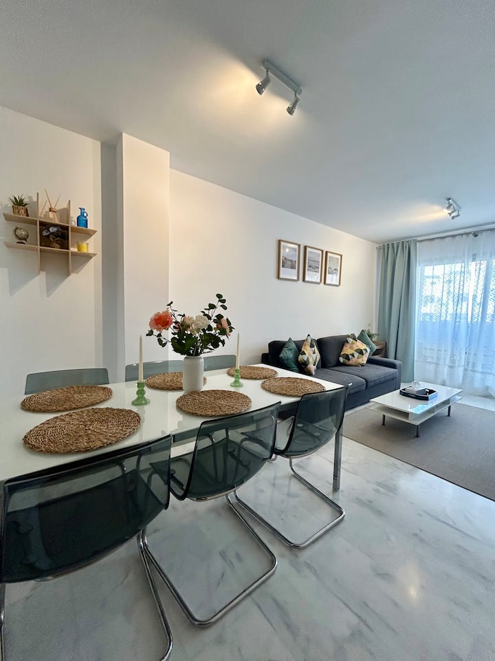 Sea View Apt W/ Terrace + Spa & Gym - Sitio de Calahonda