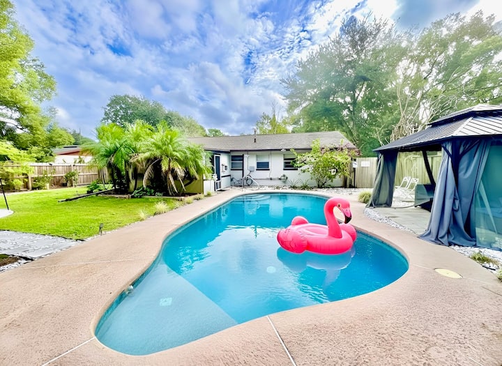 Family-friendly Home – New Pool, Firepit & Games - Jacksonville, FL