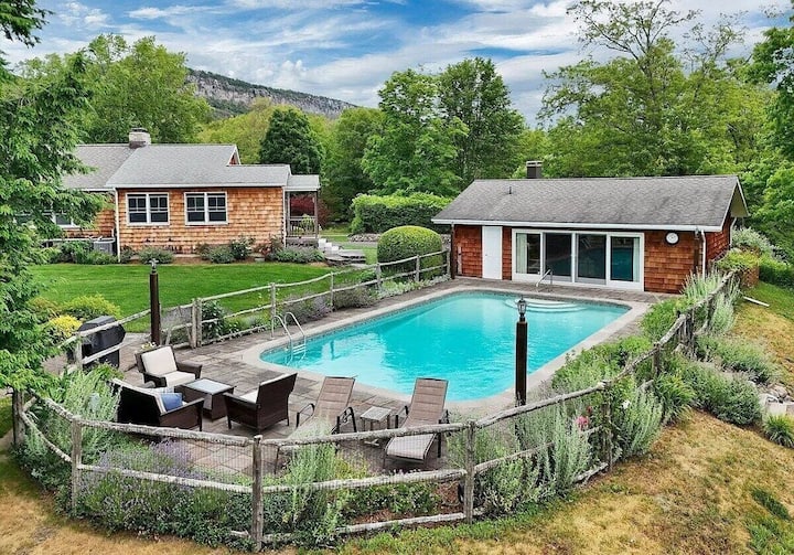 Secluded Modern Farmhouse - Gardiner, NY