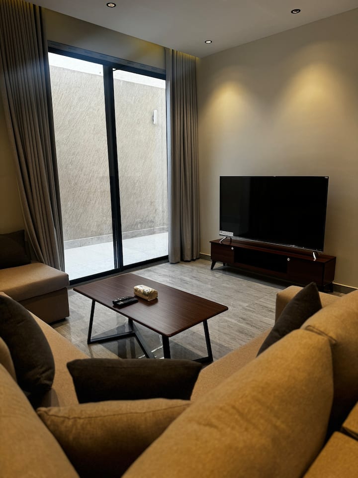 شقة مودرن غرفتين وبلكونه ومجلس - Riyadh King Khalid Airport (RUH)