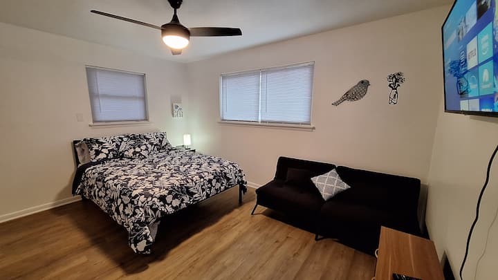 Private Studioapt. Dfw Longstays  30+days Only! - Irving, TX