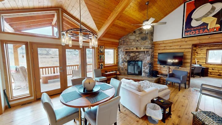 North Fork Rivers Front Cabin - Paonia