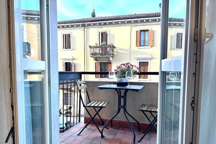 Verona East House & Garage - Verona