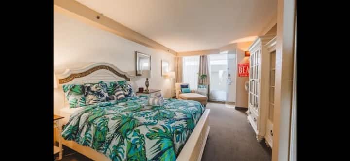 Ocean Front One Bedroom Condo! - Daytona Beach