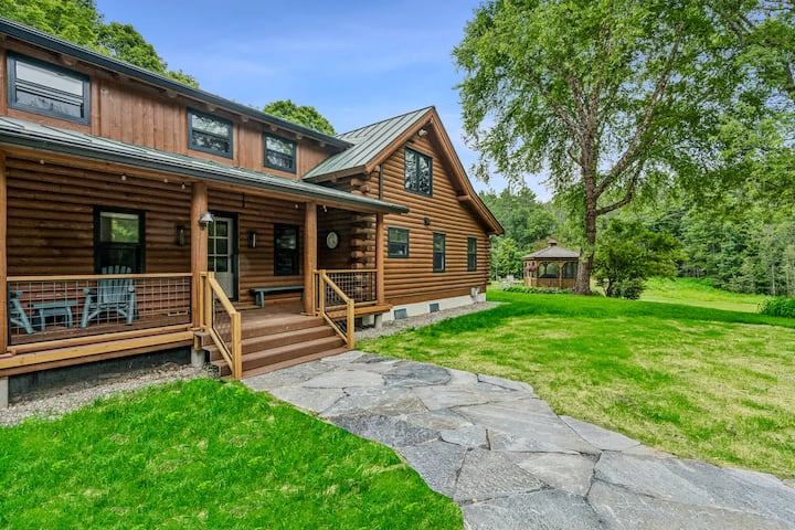 Blue & Sonny Hollow, Modern Cabin With Firepit - Quechee, VT