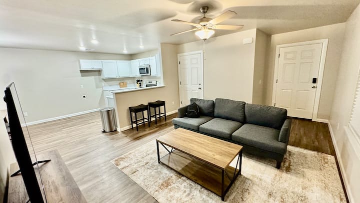 New Modern Duplex With Backyard! - Yukon, OK