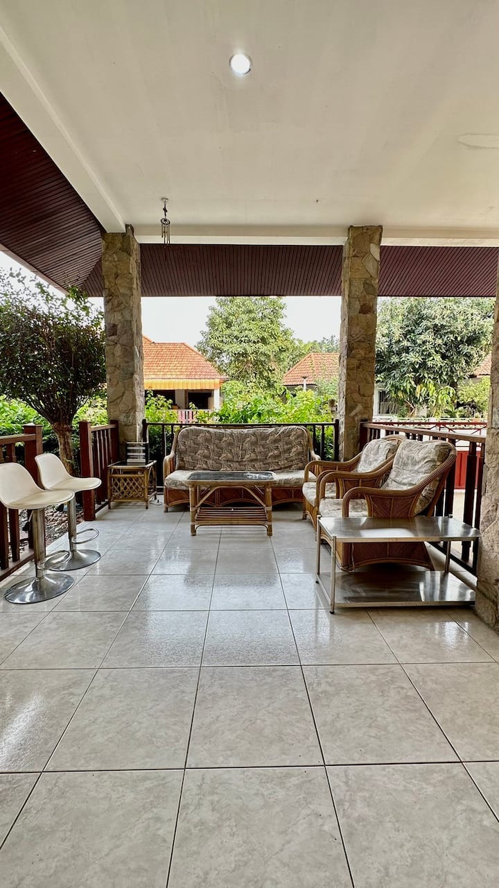 Huge Semi-4bd Villa With Big Pool @Hi-class Ville - Jomtien