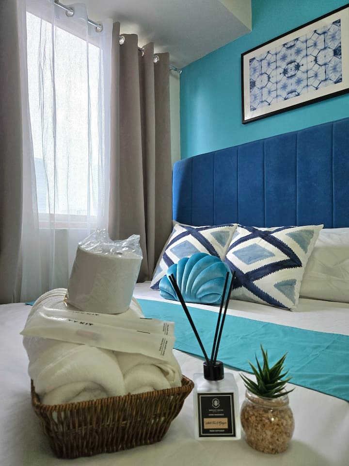 Coastal Suite | Near Us Embassy Picc World Trade - Manila